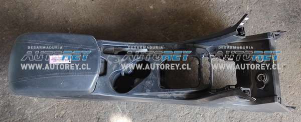 Consola Central Piso (HSF269) Hyundai Santa fe GLS 2.4 MEC 4×2 2014 – Desarmaduria Autorey