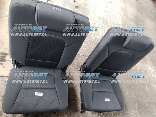 Juego Asientos (HSF003) Hyundai Santa fe GLS 2.4 MEC 4×2 2014 – Desarmaduria Autorey